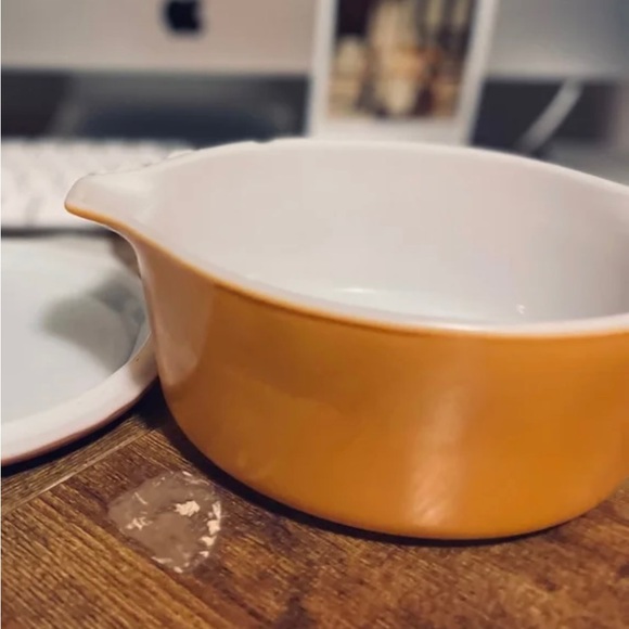 Pyrex | Kitchen | Vintage 97s Pyrex Burnt Orange 1 12 Pt Baking Dish ...
